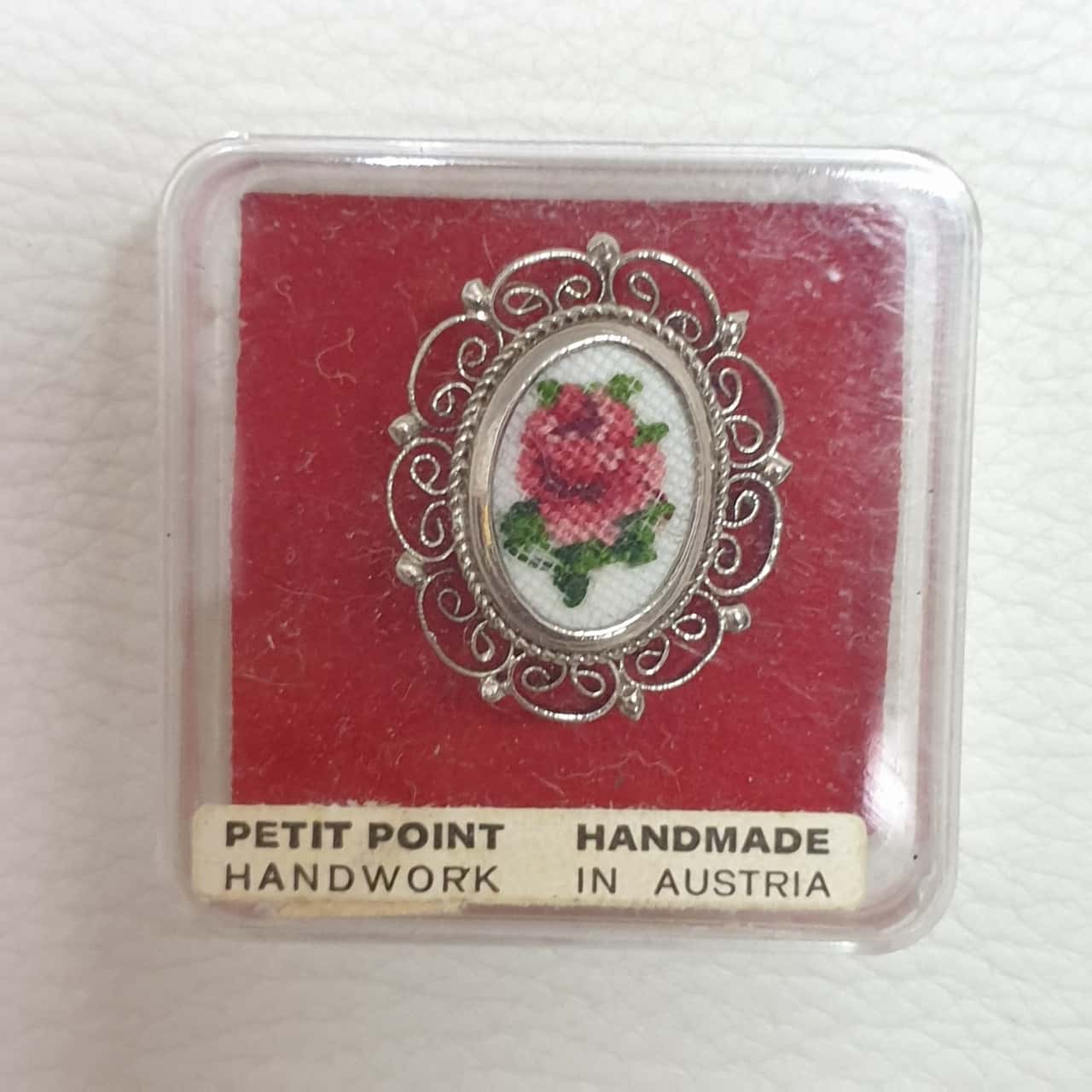 Vintage Boxed Silver Tone Filigree Petit Point Brooch Made In Austria(s)