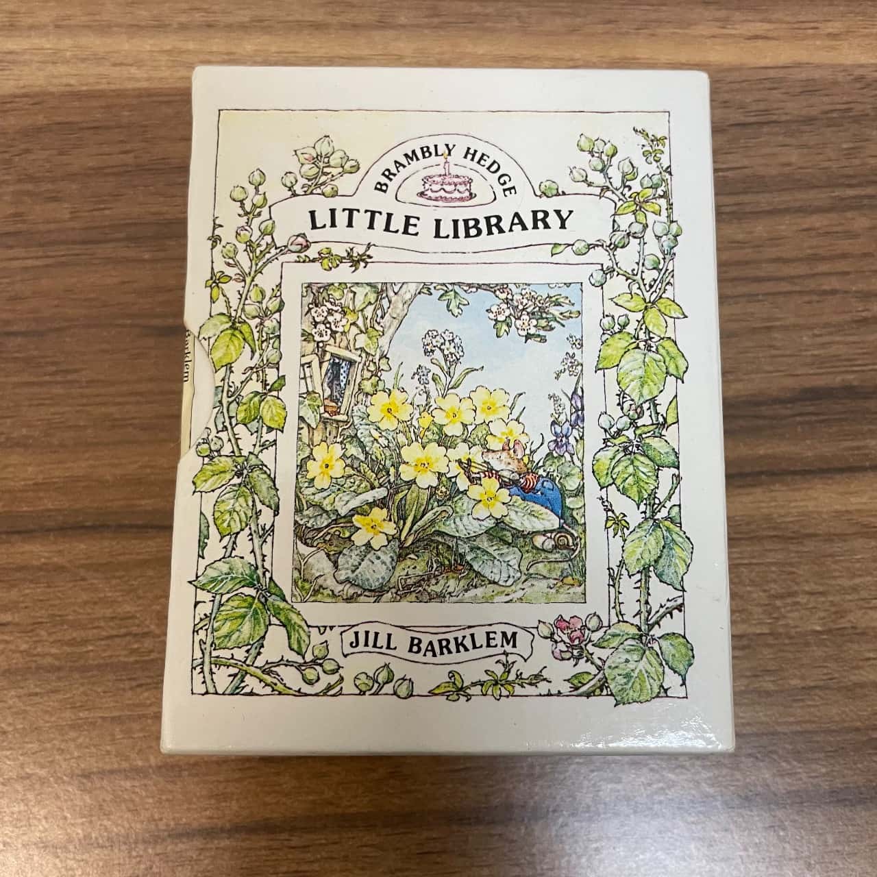 Brambly Hedge Little Library by Jill Barklem, Miniature Hardback ...