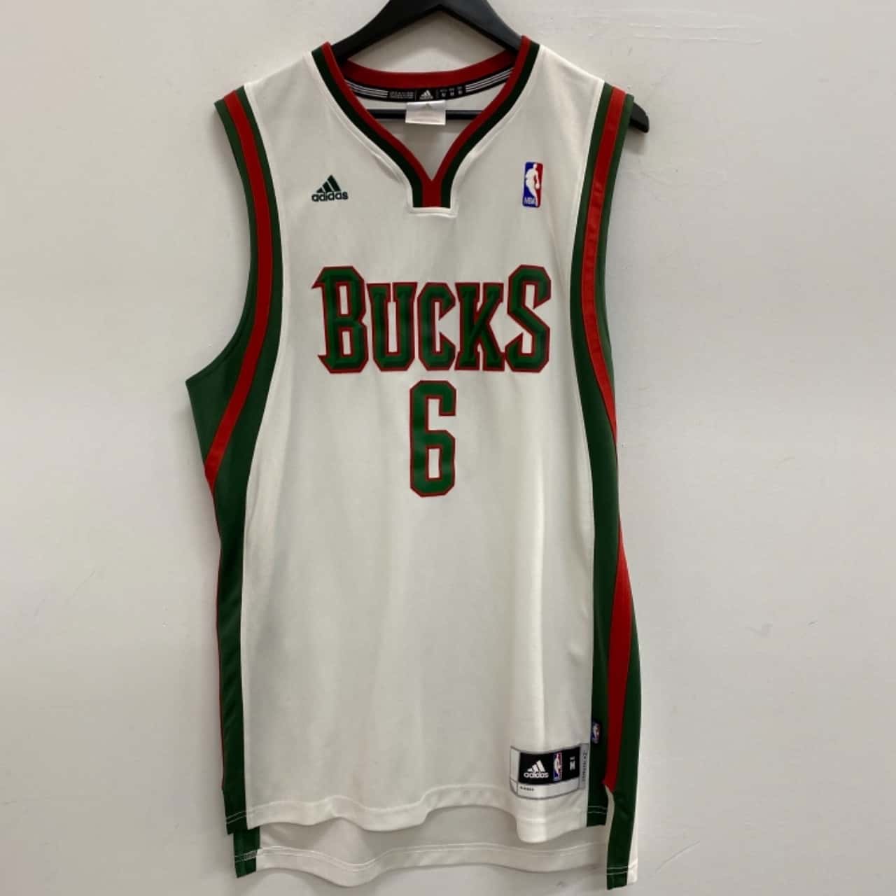 NBA Bucks Bogut Num 6 Jersey size M Adidas Unisex Green / White (s)