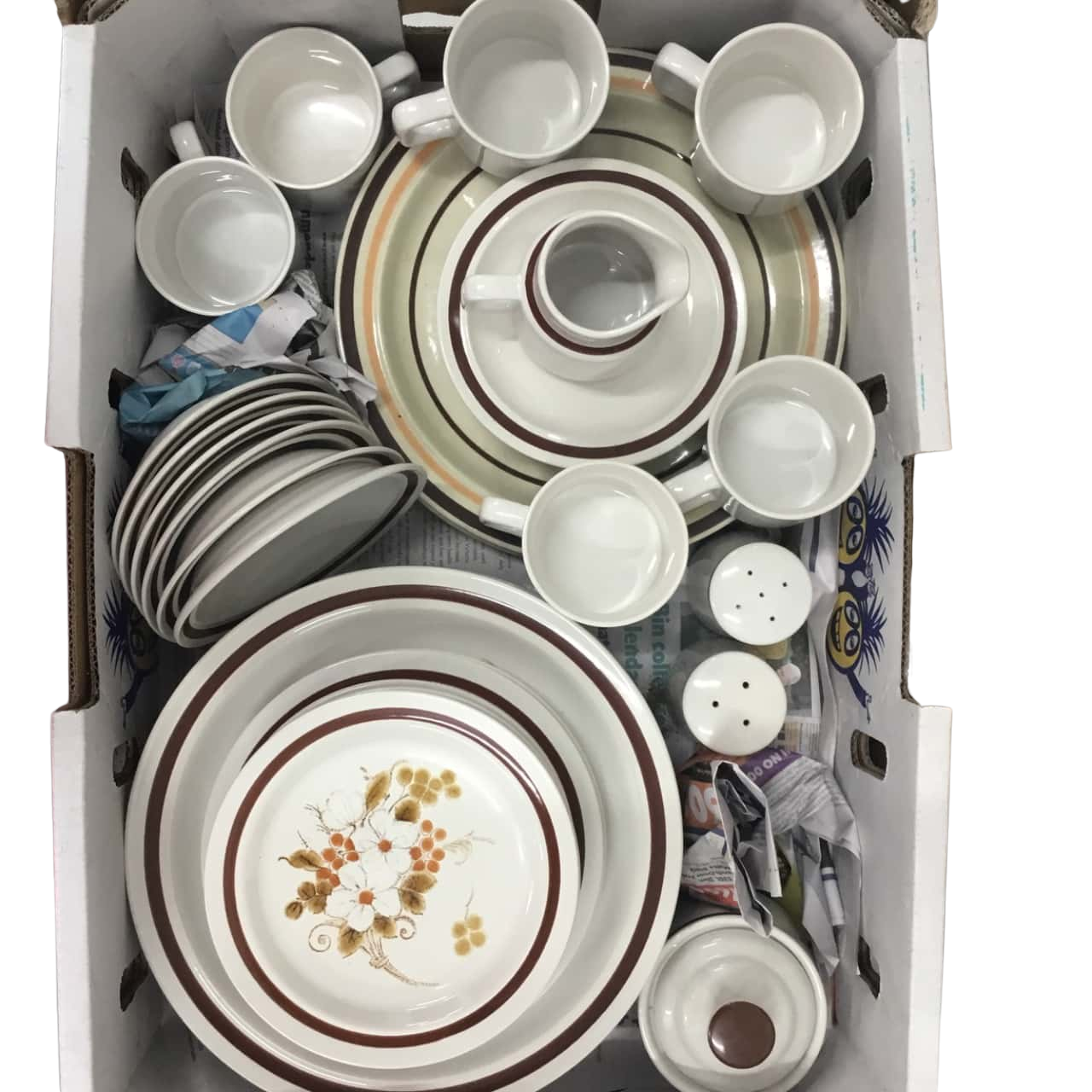 Four Seasons Collection Dinnerware Set (42 Set)