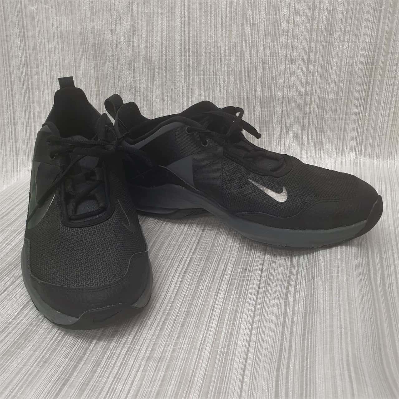 Official Nike Men's Alpha Airmax Black Training / Running Shoes Size US ...