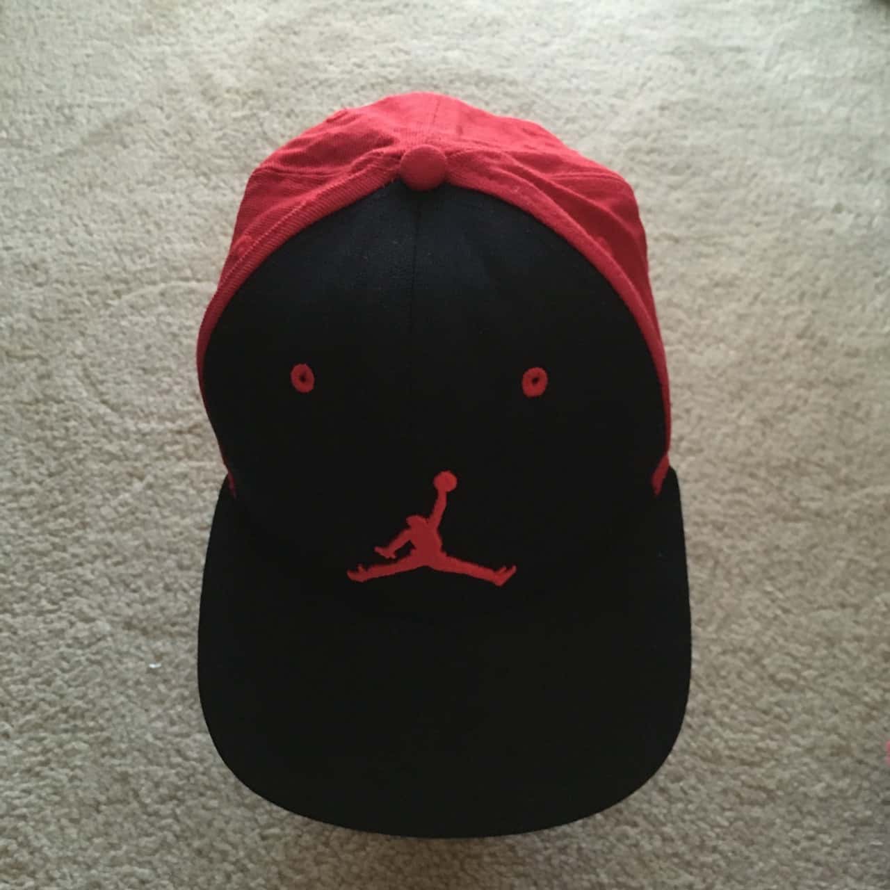 Jordan Mens Black /Red Cap, Brand New(s)