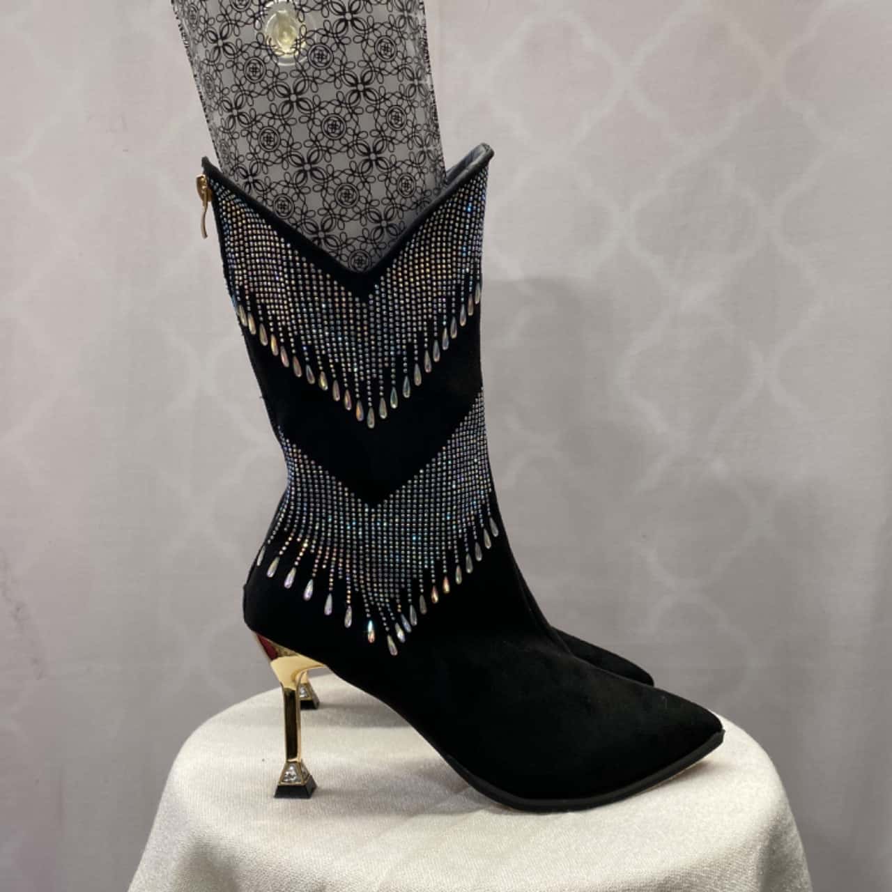 Women's Size 39 Black Bedazzled Boots(s)