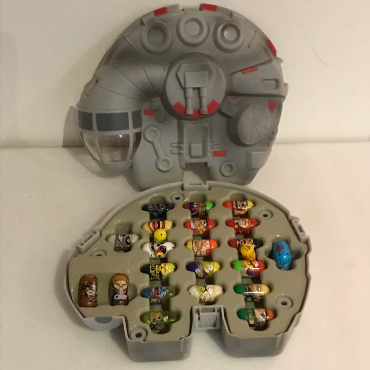 Mighty Beanz 2010 Star Wars Storage Case Holds 40 Moose Enterprises ...