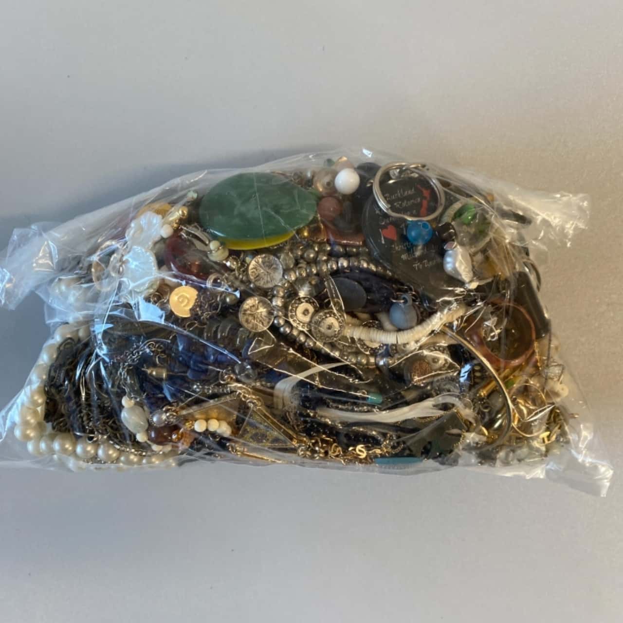 1kg Bag Of Assorted Broken Jewellery(s)