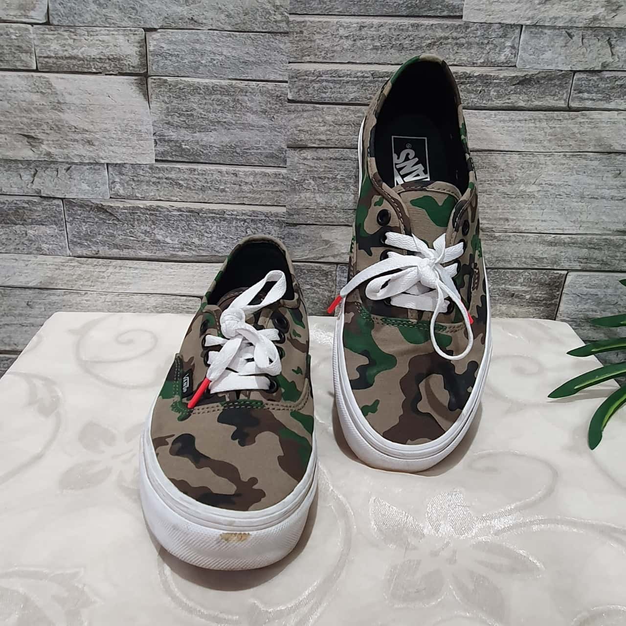 Vans Unisex Size 7 / 7.5 Shoes Camouflage (s)