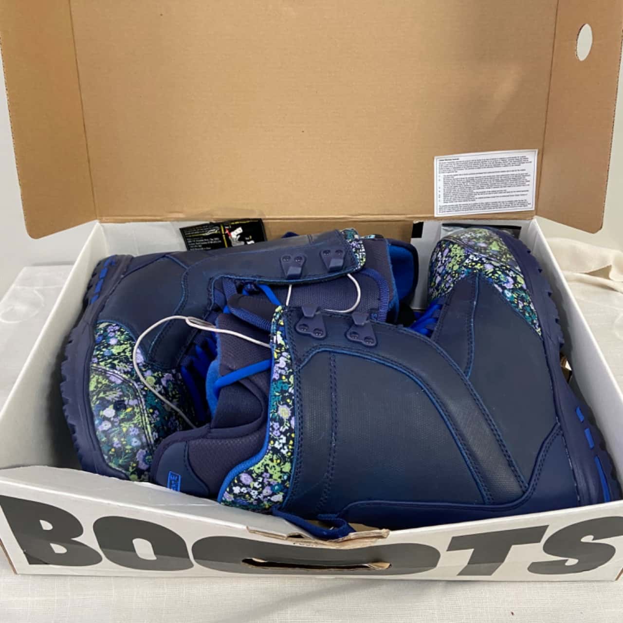 BNIB Burton Sapphire Snow Boots Size 7 Blue Priced Reduced(s) - New ...
