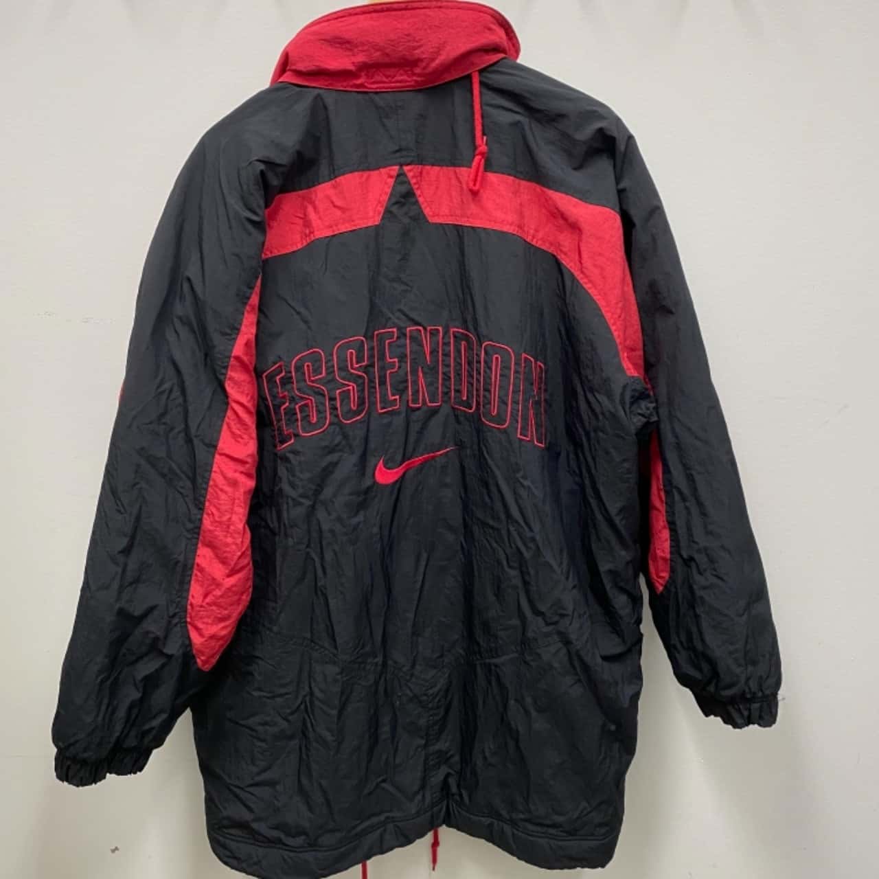 NIKE Mens Vintage Essendon Bombers Jacket Size L Black /Red (s) - Used ...