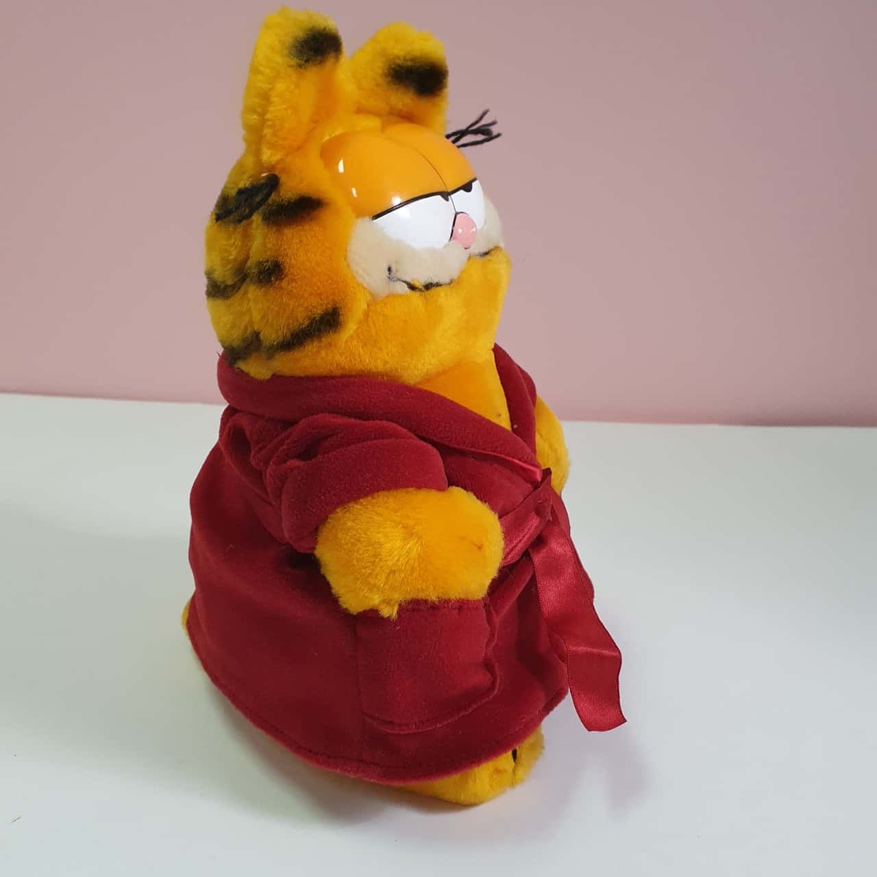 Vintage 1978 Garfield In Red Robe