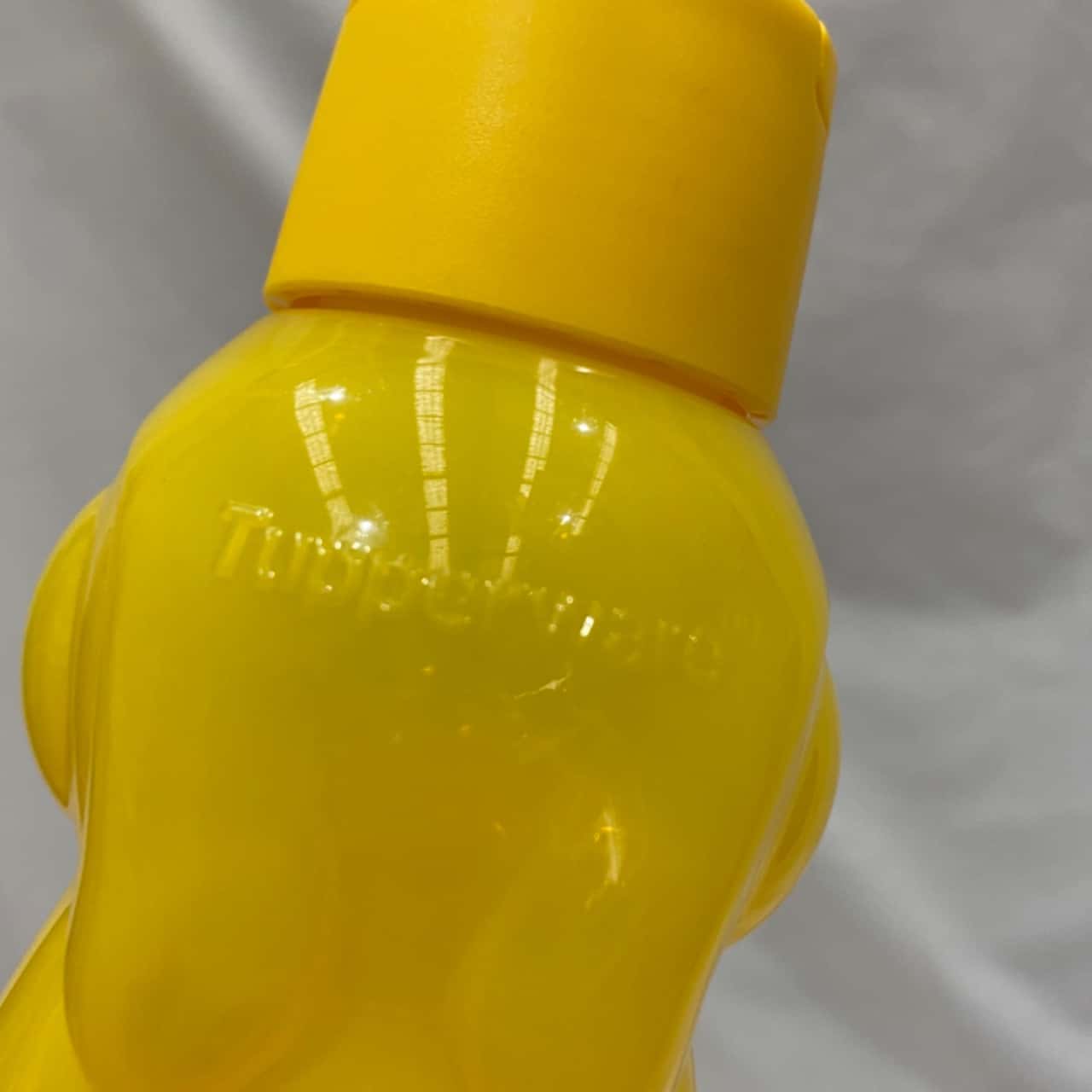 TUPPERWARE Children’s Kids Drink Water Bottle 350ml - Yellow Rabbit ...