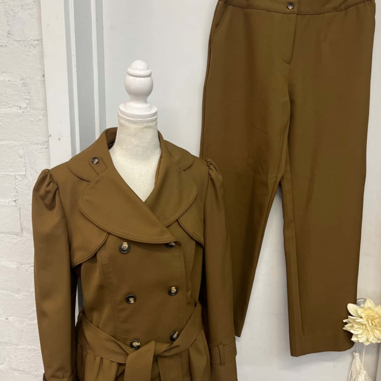 Harry Who Khaki Suit. Size 12. (s)