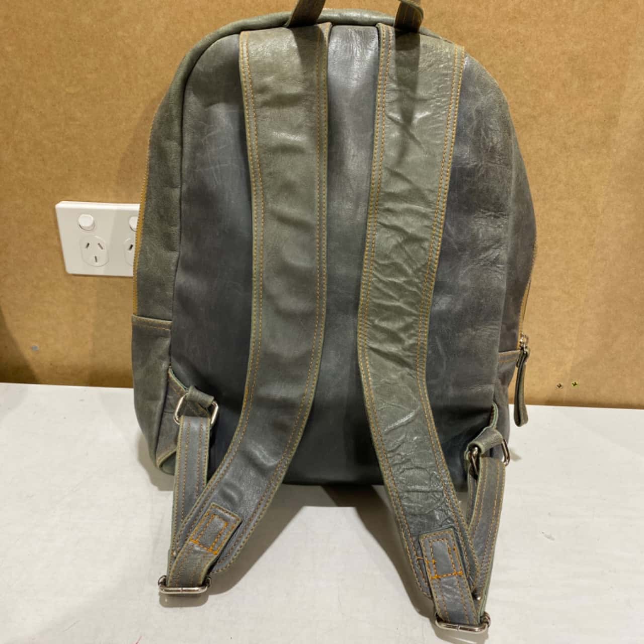 Mens Leather Backpack (s)