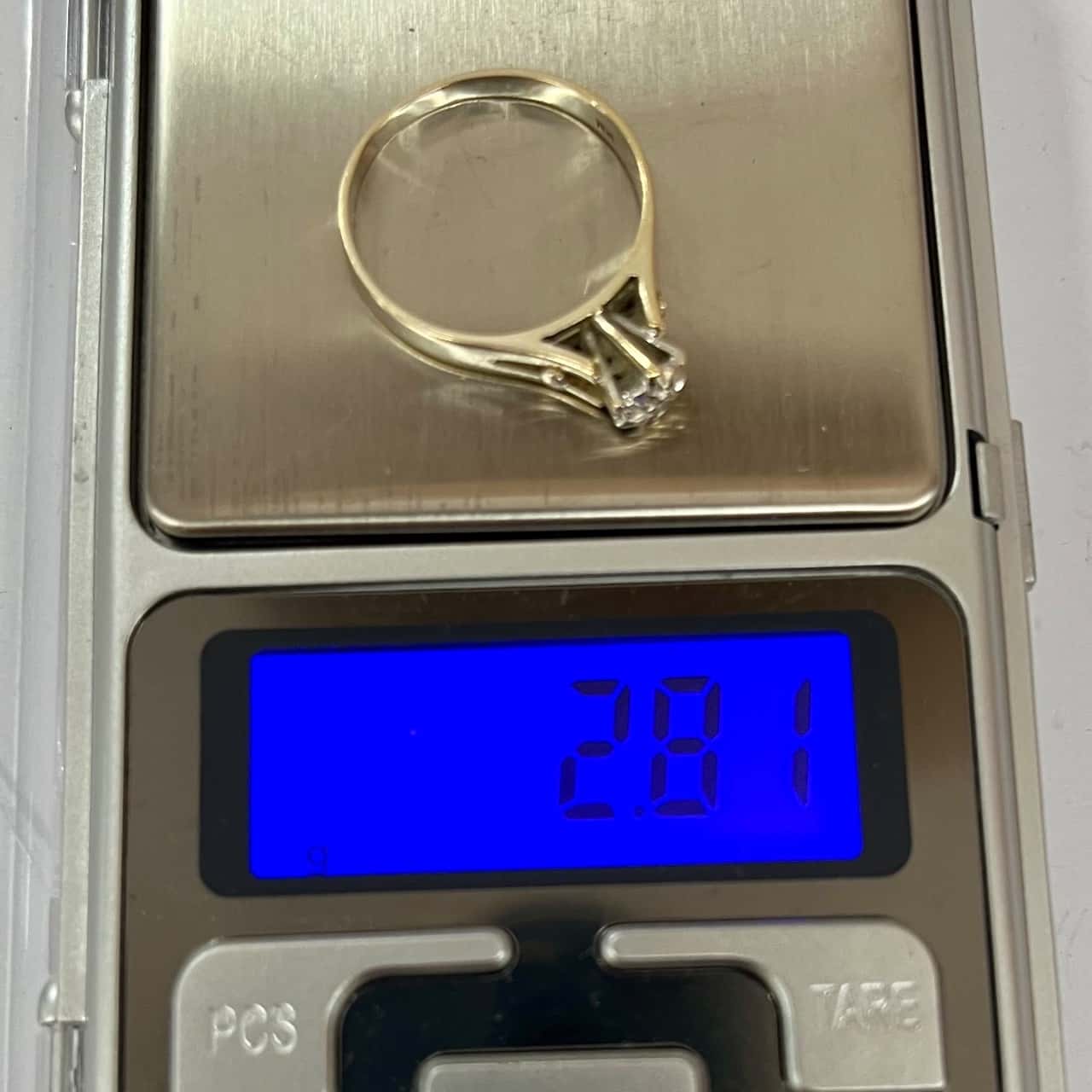 18ct Engagement Ring 2.8 grams Size Q(s)