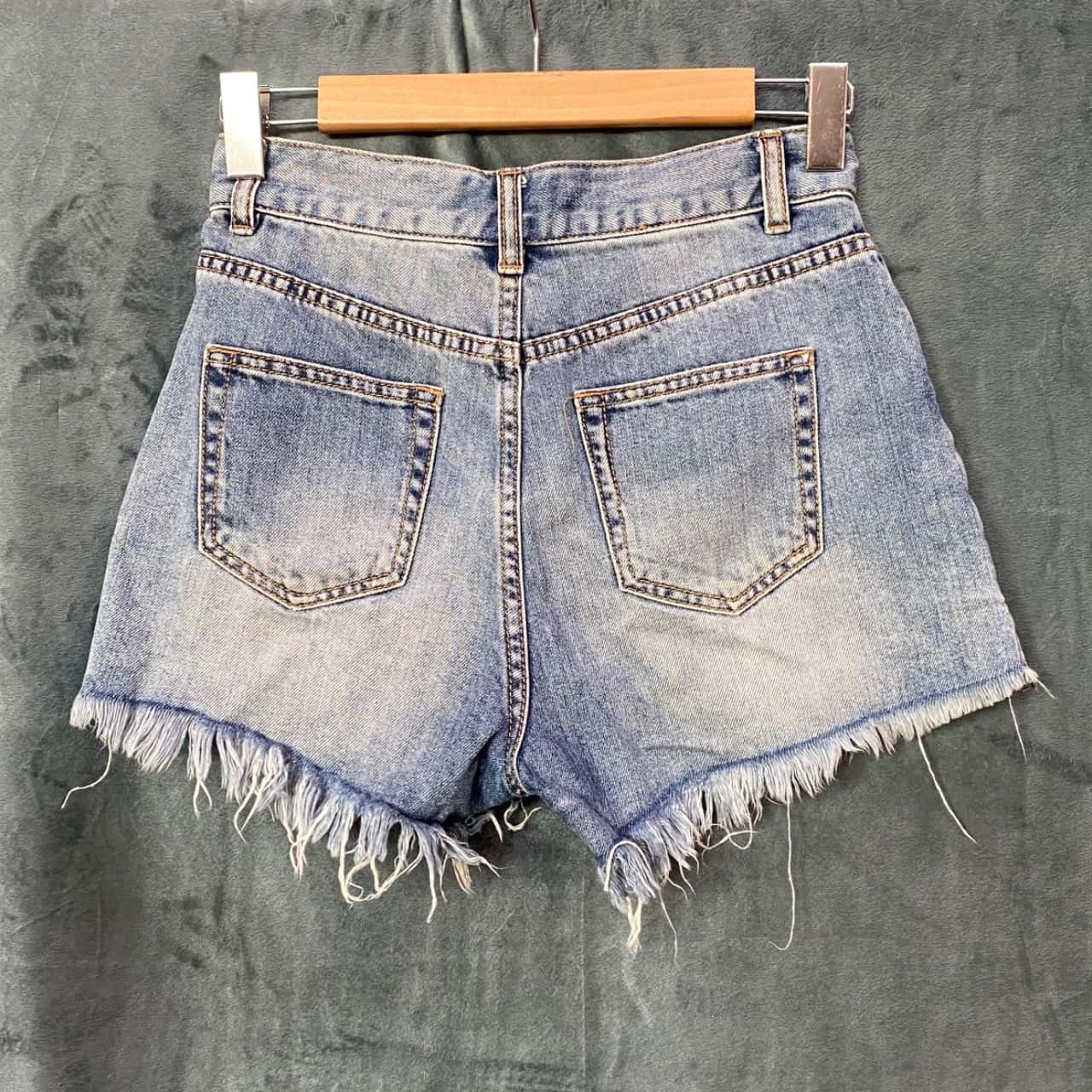 Decjuba Womens Size 6 Shorts Blue (s)