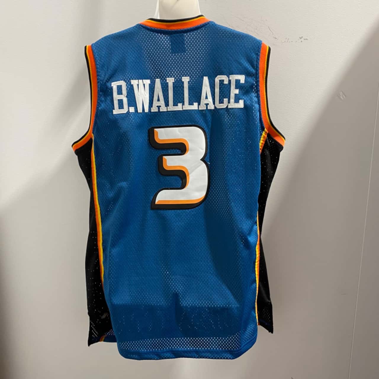 Nike NBA Mens Size L Jersey Blue singlet. "Pistons" "3" to front B ...