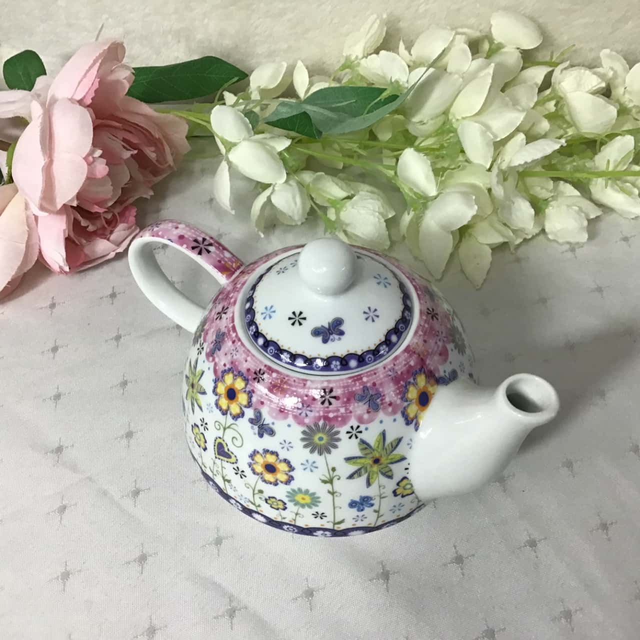 *REDUCED* Season Collection White / Multicolour Floral Pattern China ...