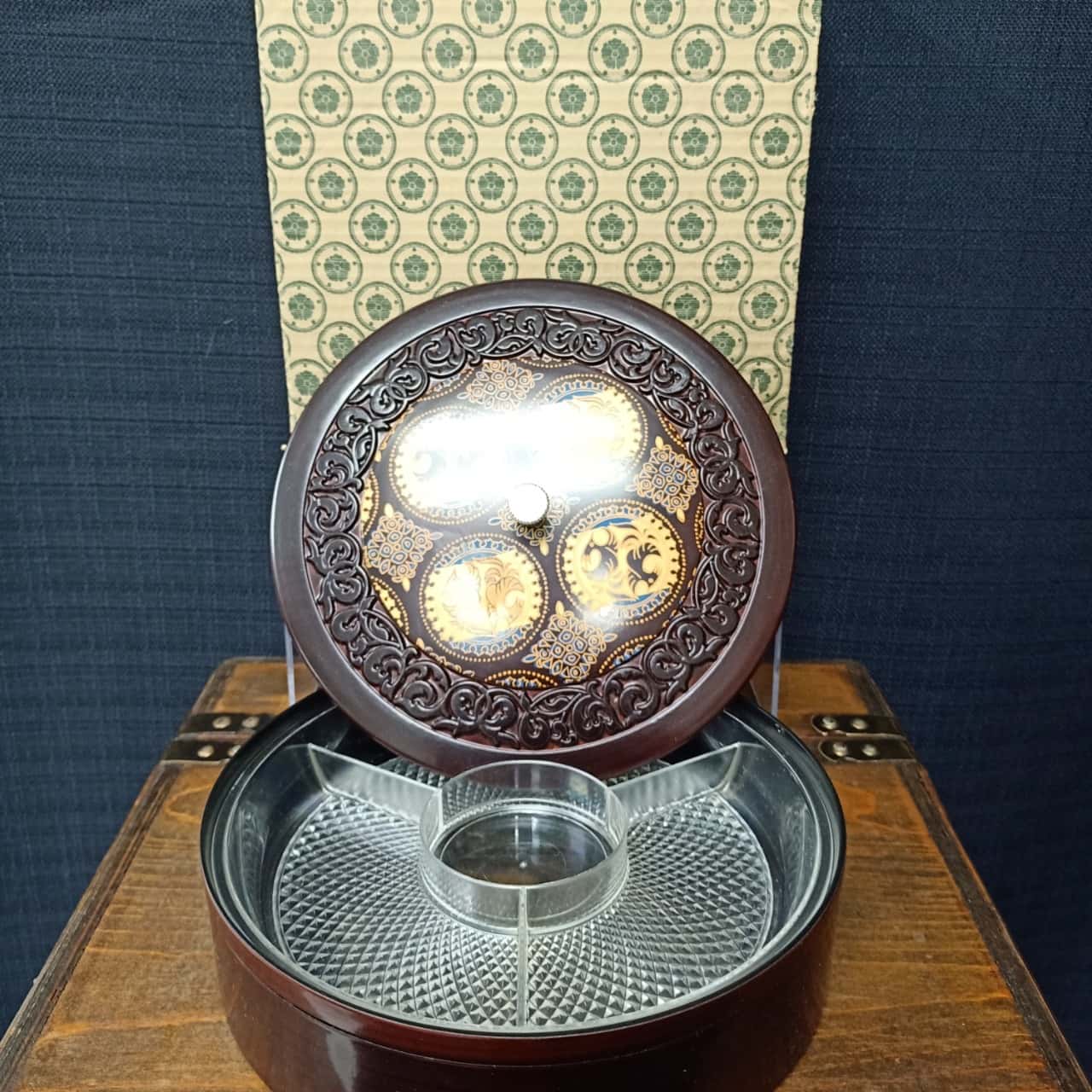 Japanese serving ware- in original box(s)