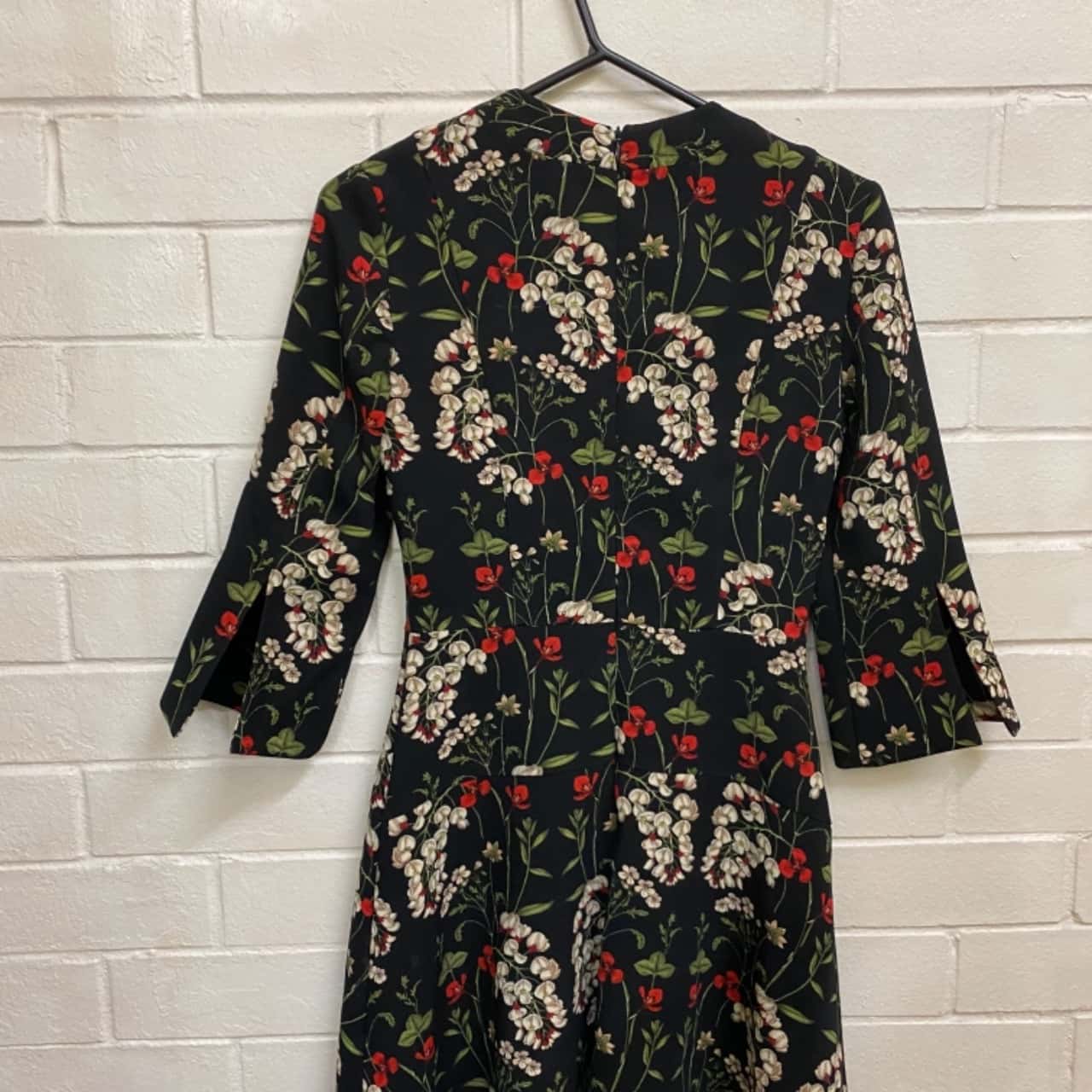 Cue Womens Size 6 Floral / Navy Blue Dress