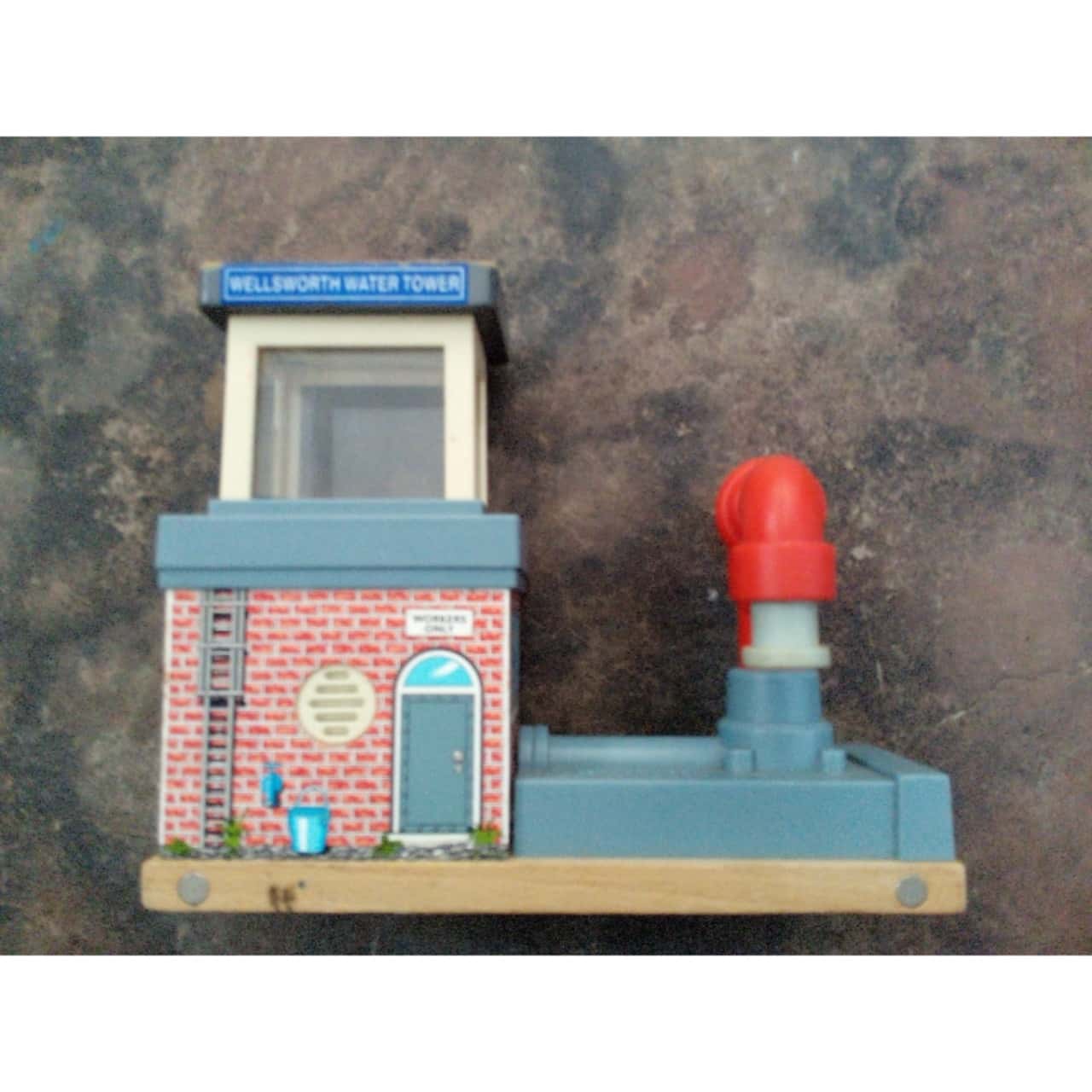 Thomas The Tank Engine TTTE Assorted Engines + Buildings