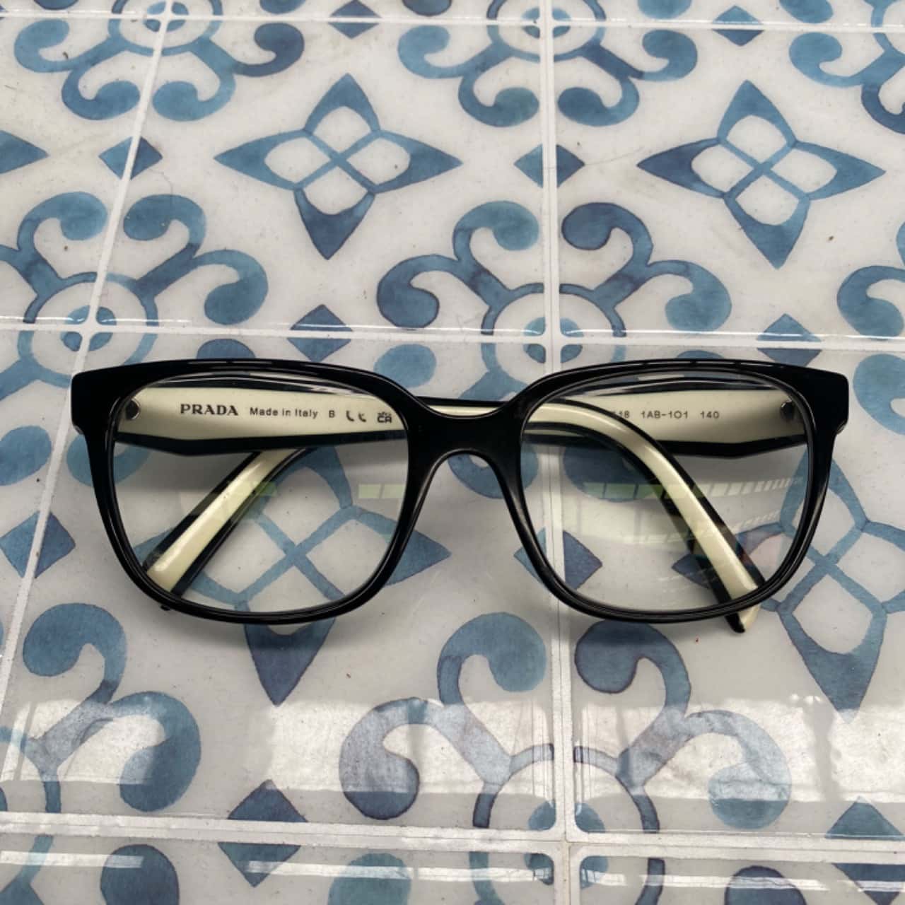 Womens fashion perception glasses (s)