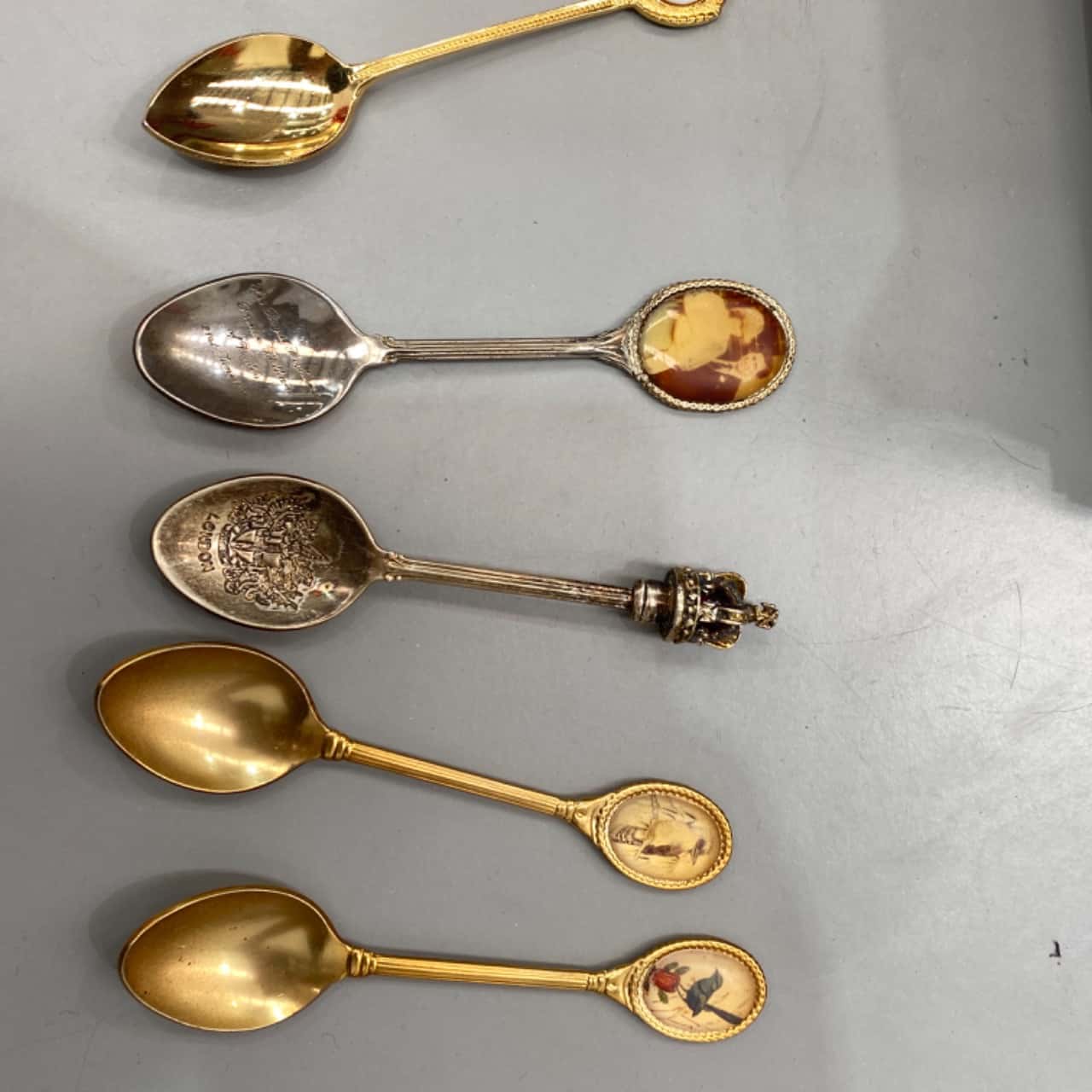 Set of 5 Gold & Silver Collectable Spoons (s)