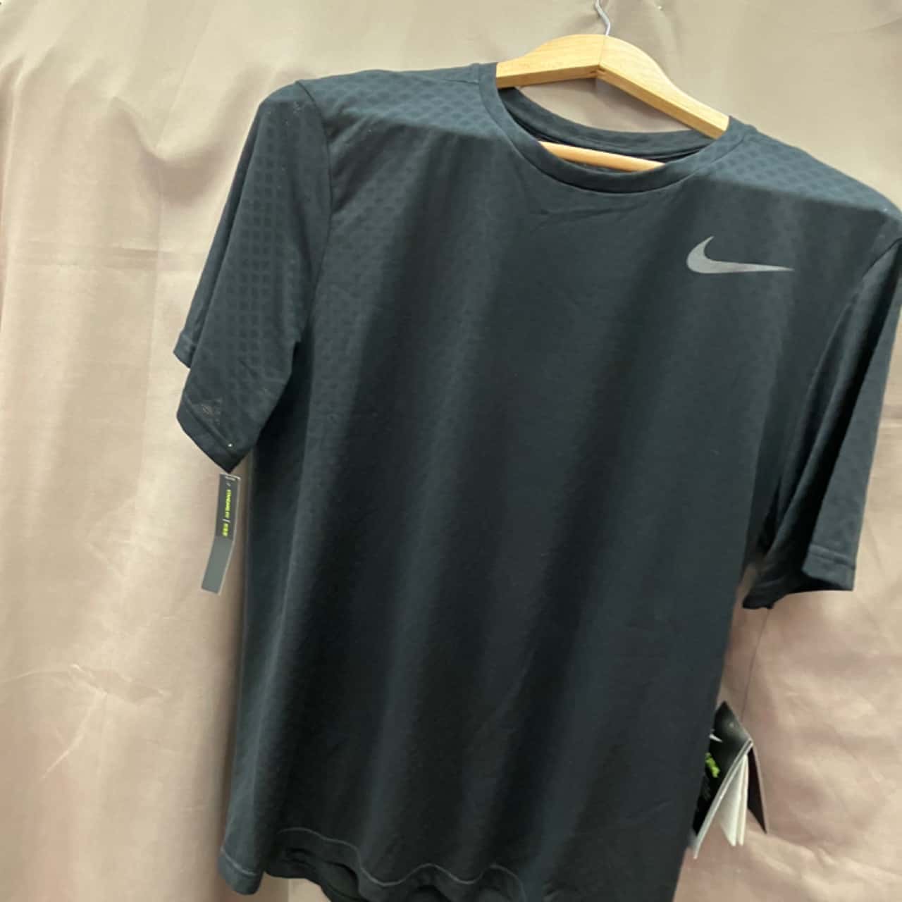 Nike Breathable Dri Fit Mens Size L Short Sleeve Black (s)
