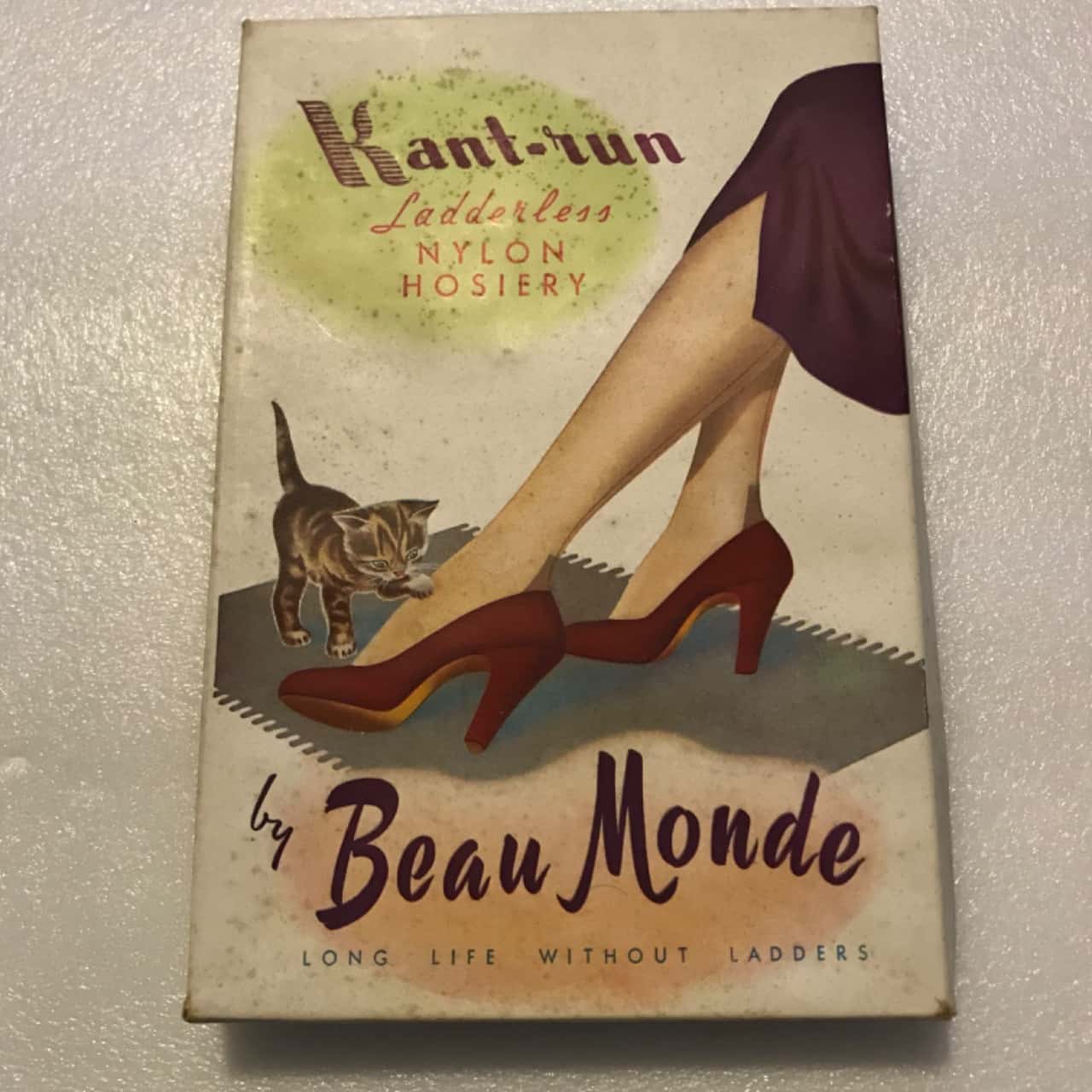 Vintage 1960s Kant-Run Ladderless Womens Beige Stockings Worn