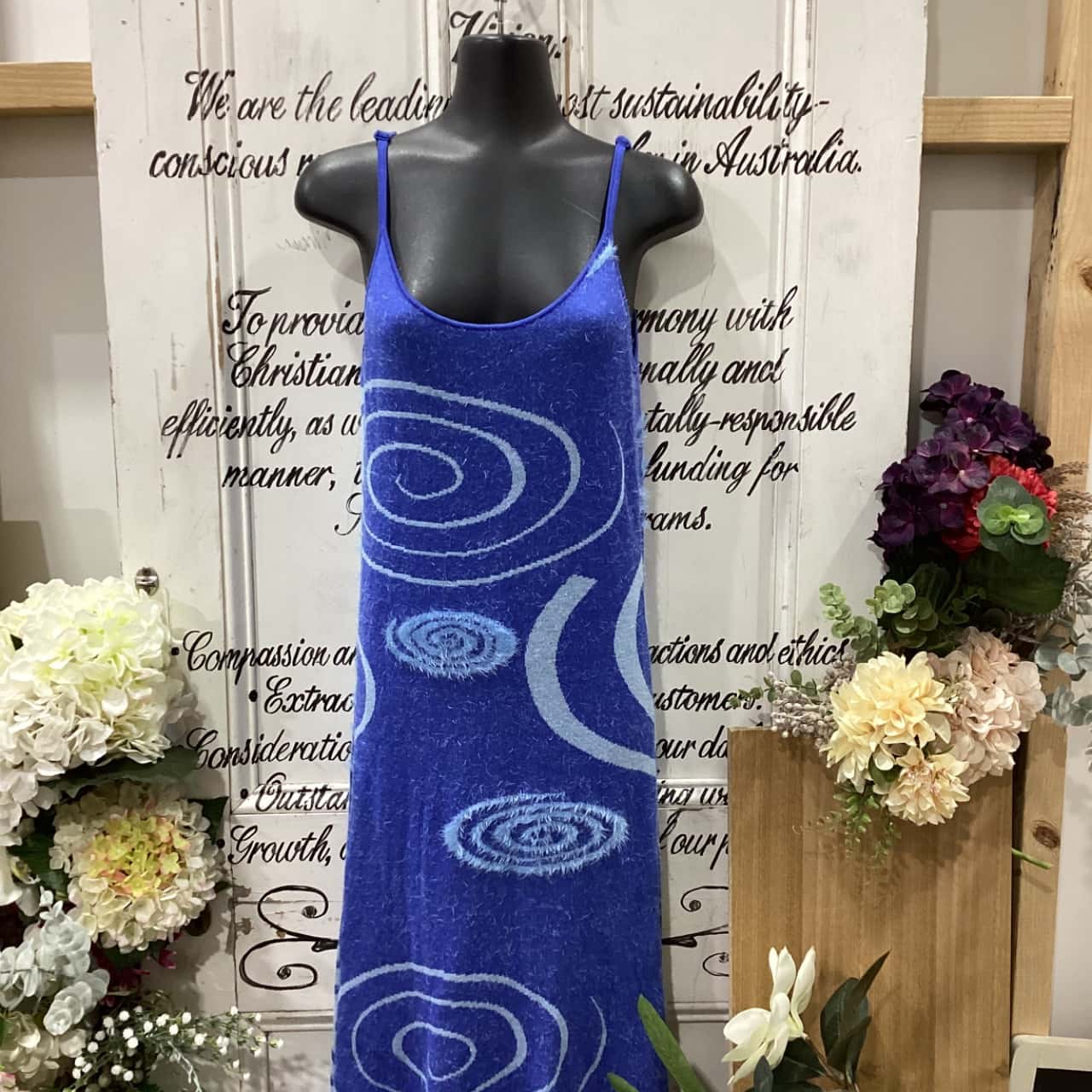 HOUSE OF SUNNY BRAND! CUT-OUT BACK PANEL DRESS! THE PERFECT WINTER ...