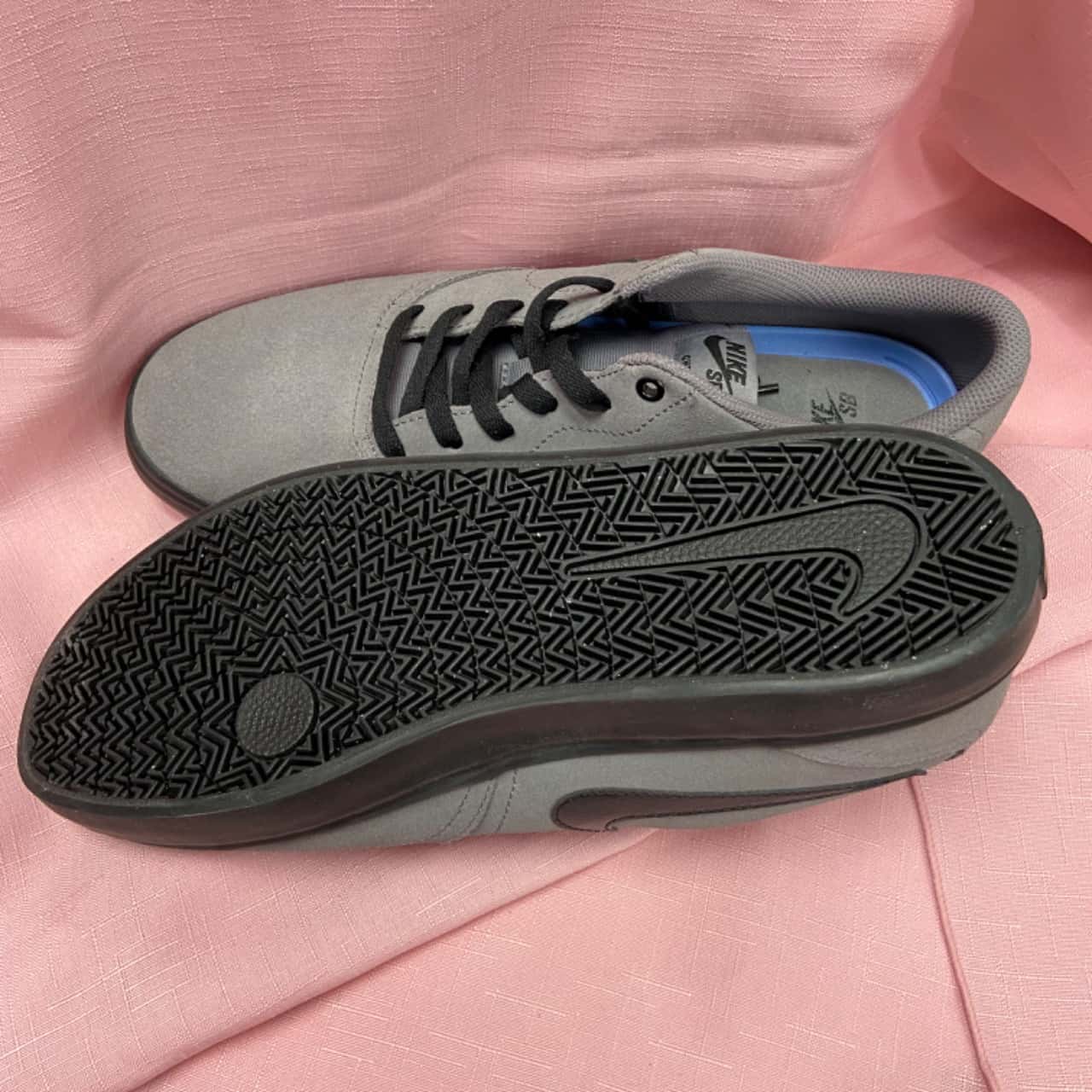 Nike Mens Size 10 UK Black Grey s 