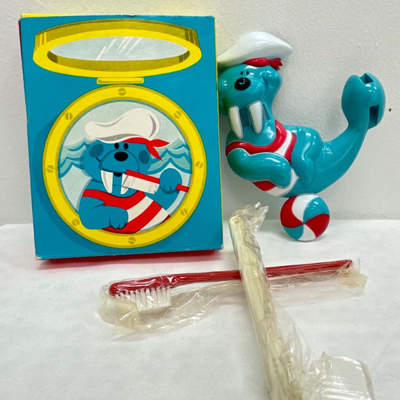 WALLY WALRUS Toothbrush set
