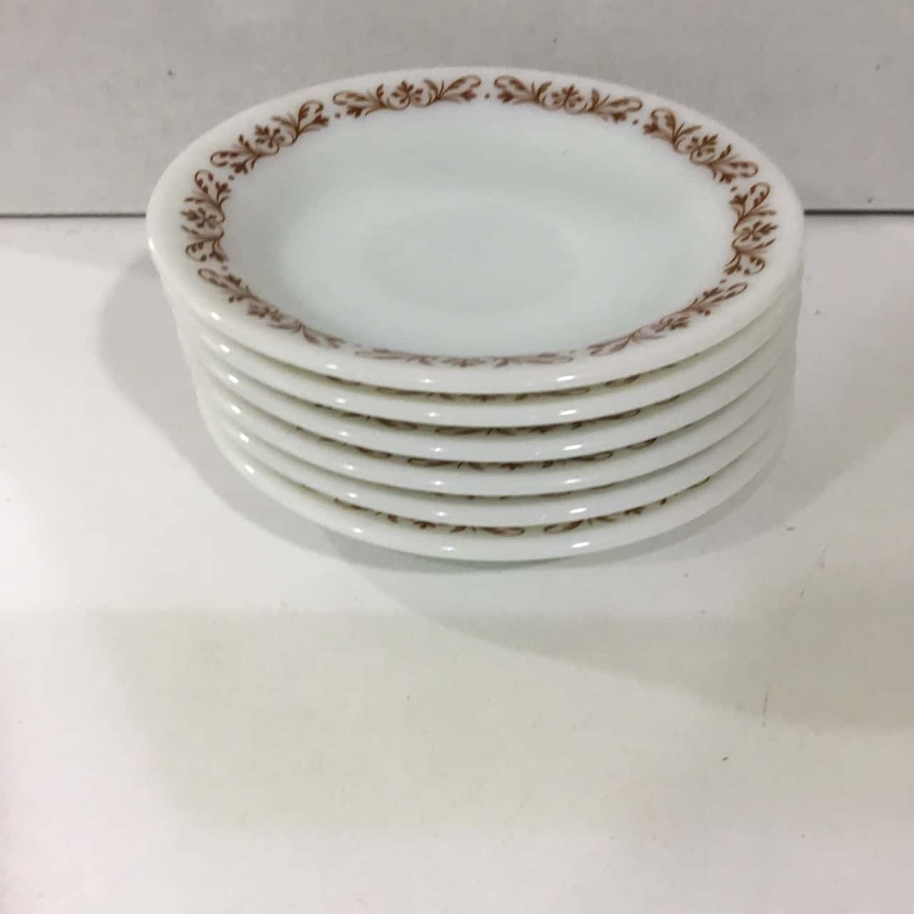 Vintage Pyrex Dinner Set