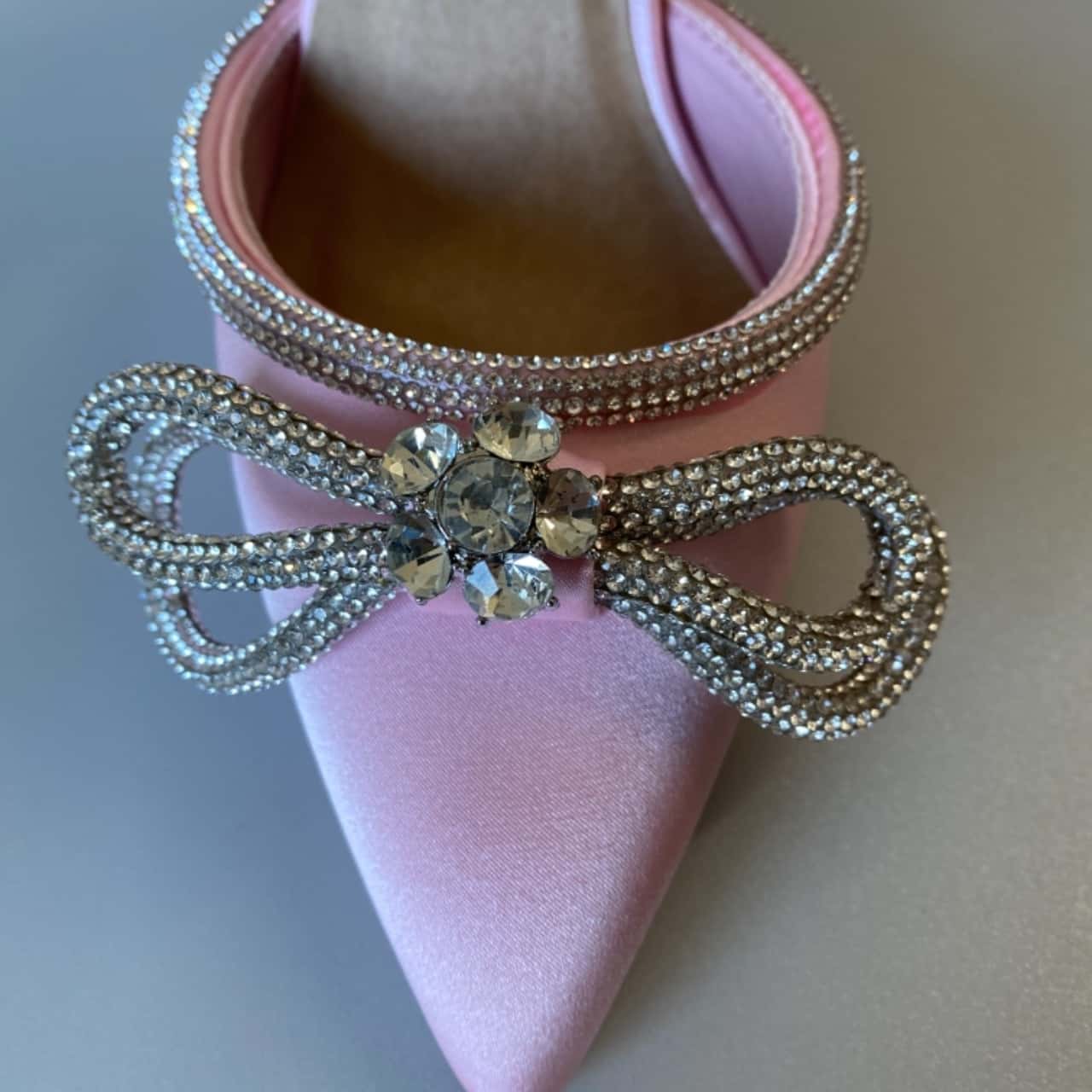 Billini Women's Size 5 Pink With Diamante Shoe - New (s)