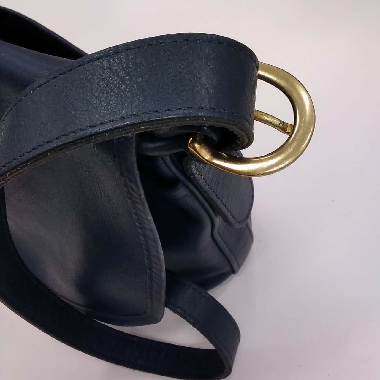 COACH Navy Leather No. F7M-4150 Cross Body Bag (177)(s)