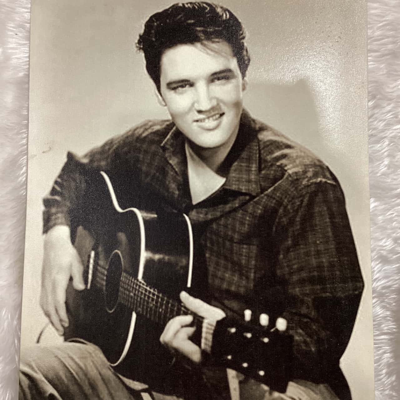 Elvis prints x 2(s)