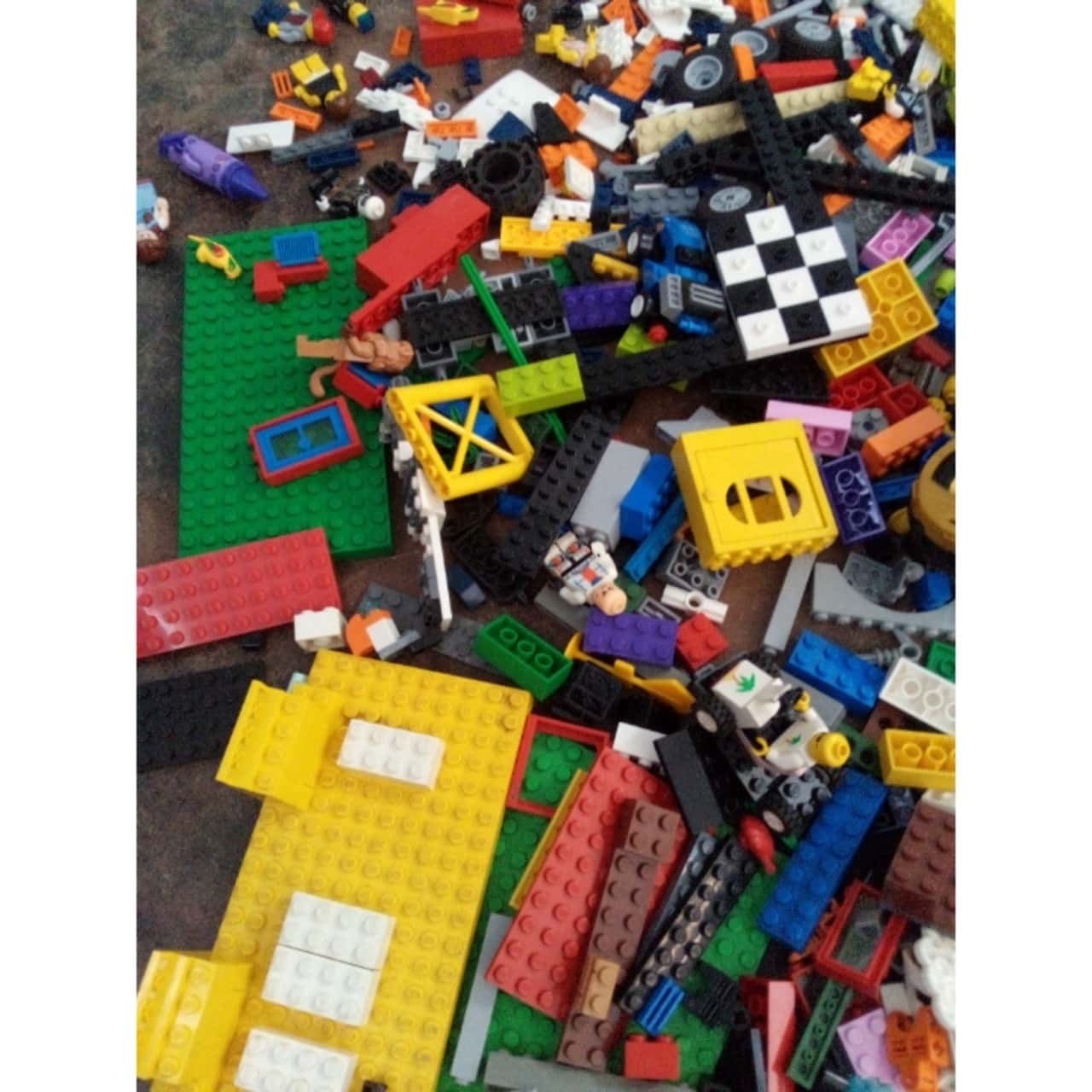 LEGO Bundle Assorted Vintage/Modern Mix 7.5 KGs of FUN!(s)