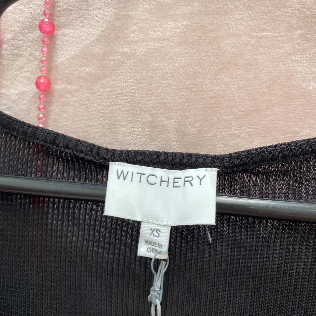 Witchery Womens Size XS Black Singlet (s)