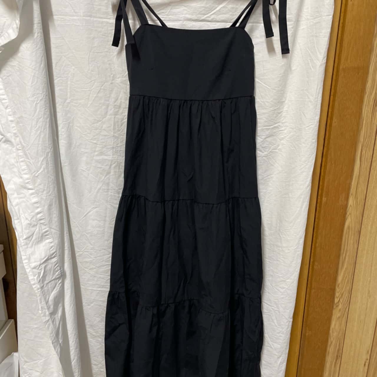 Kate London Womens Size L Formal Dress / Shoestring Strap Black