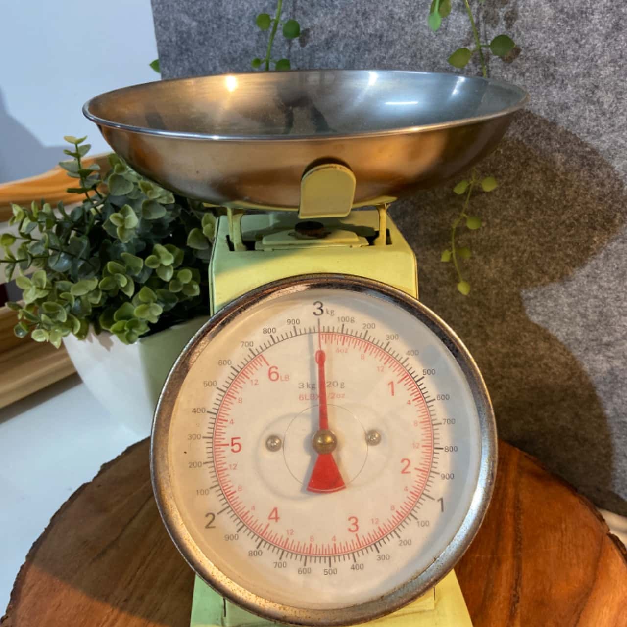 Vintage Kitchen Scale (s)