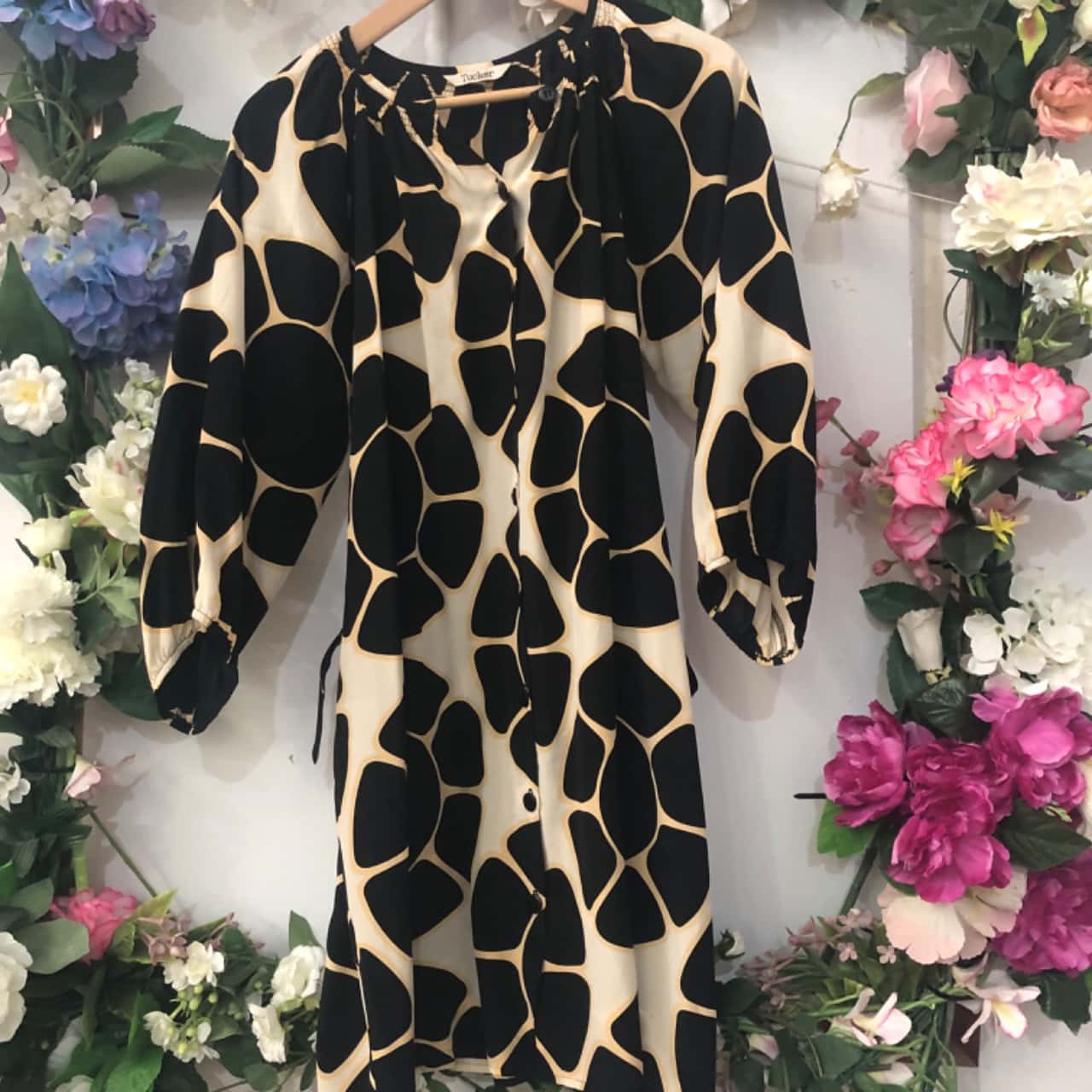 Tucker(New York) Size M silk dress (s)