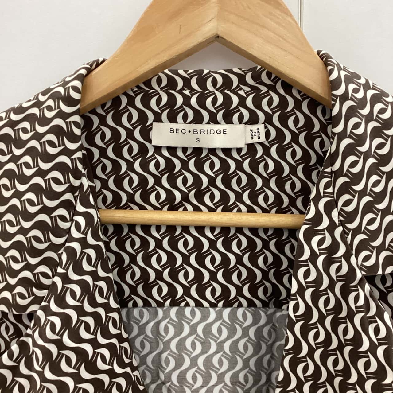 Bec & Bridge Womens Size S Long Sleeve Shirt Brown (s)