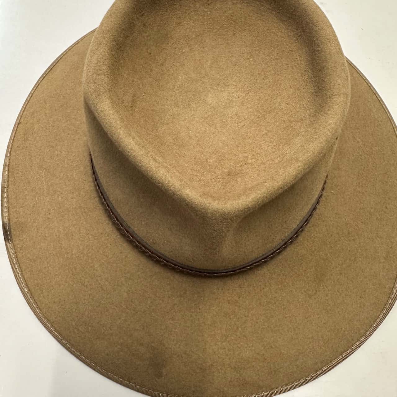 Mens Brown Akubra hat(s)