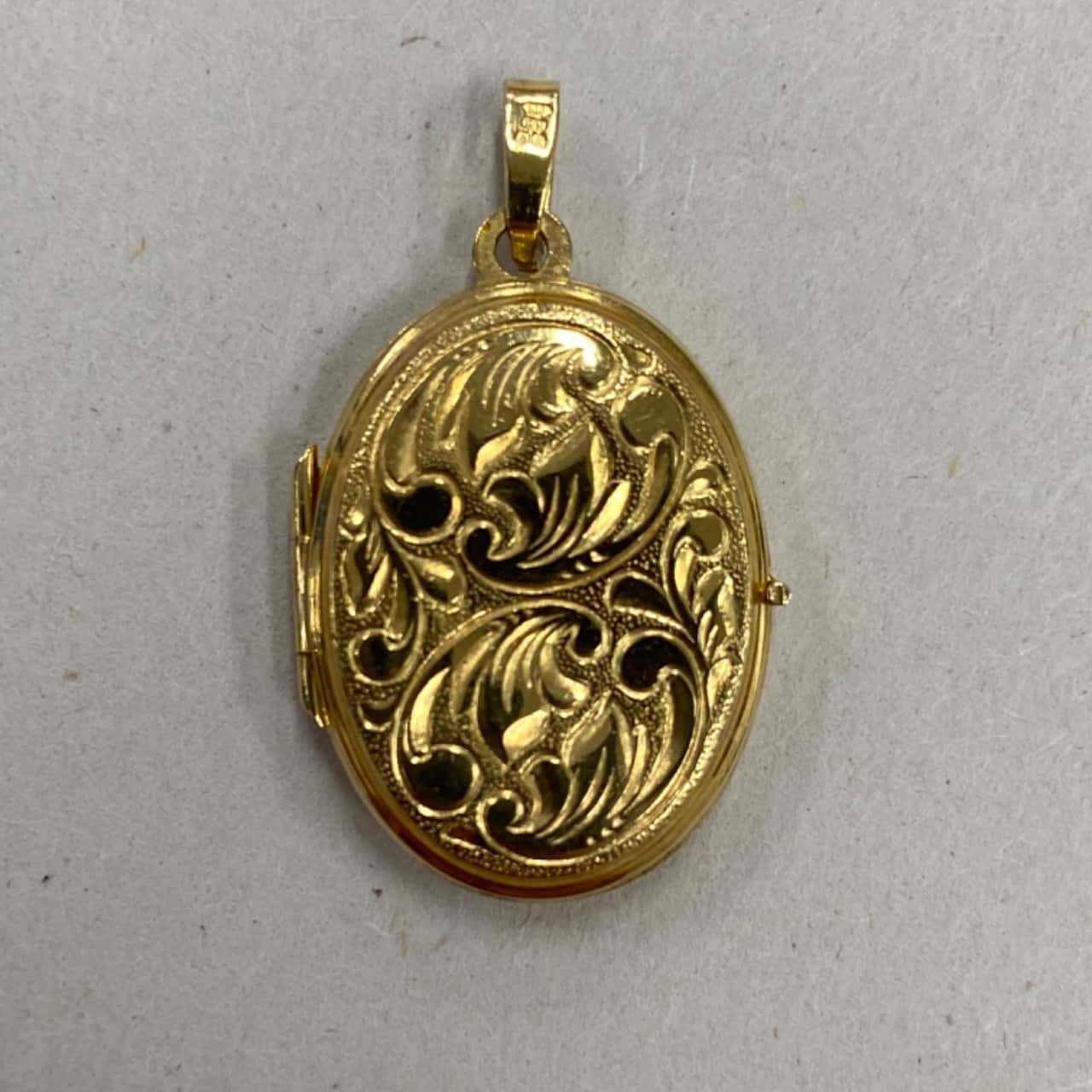 Womens - 9ct Gold Locket (s)