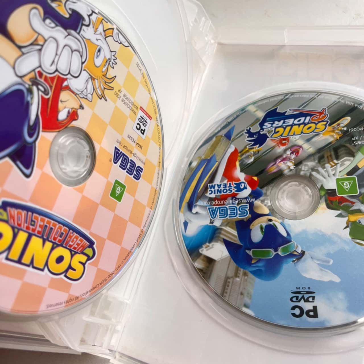 SEGA Sonic PC Collection DVD-Rom Over 15 Games 6 Discs Riders Heroes ...