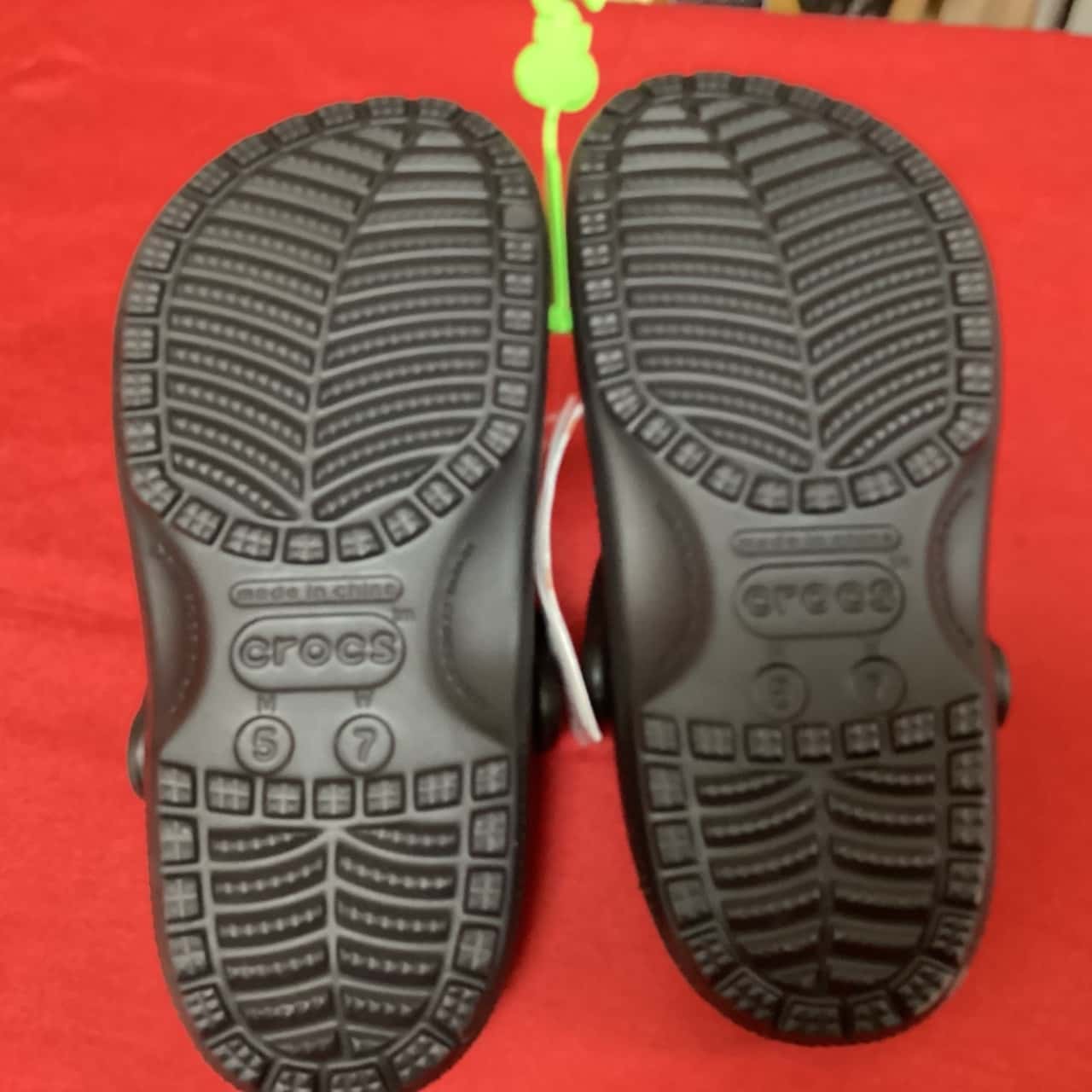 Crocs Unisex Size 37 Euro(s)