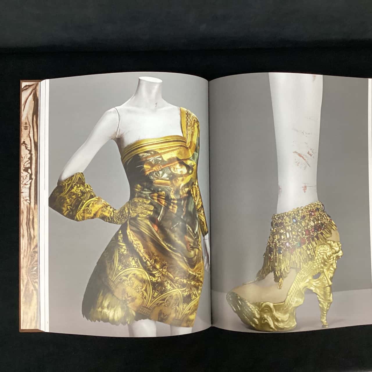 Alexander McQueen : Savage Beauty(s)