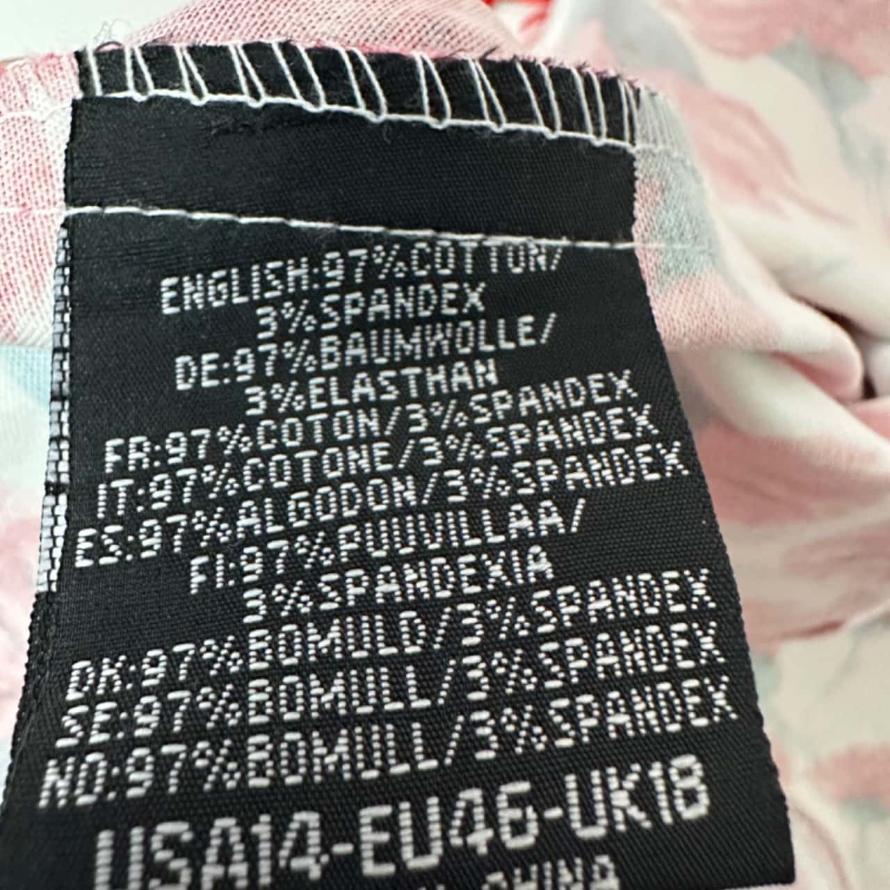 Hearts and Roses London - Size US14 / UK18