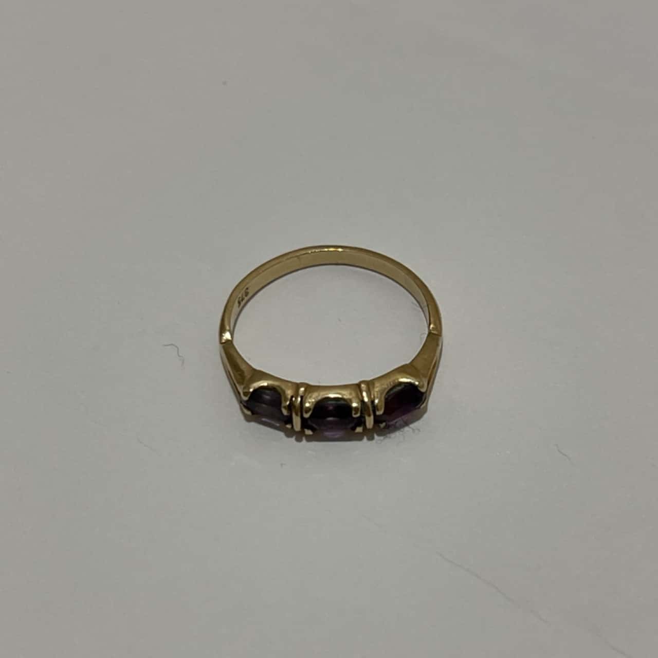 Womens Rings 9ct Gold / Purple Stone 375(s)