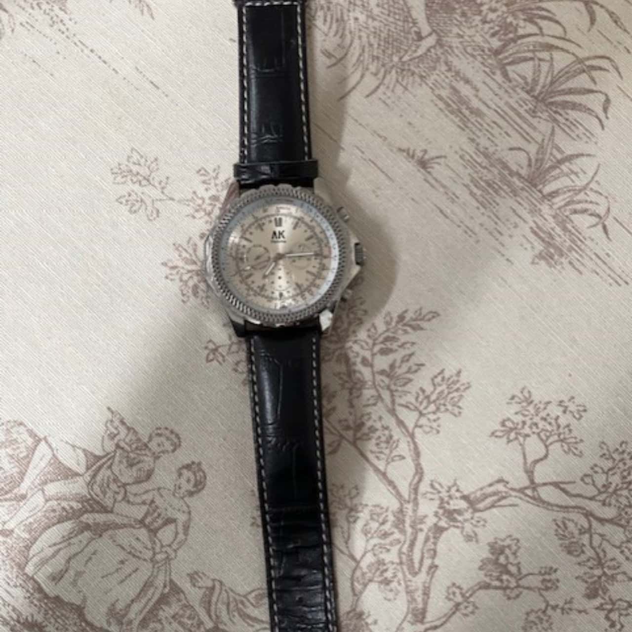 AK-Homme Wristwatch(s)