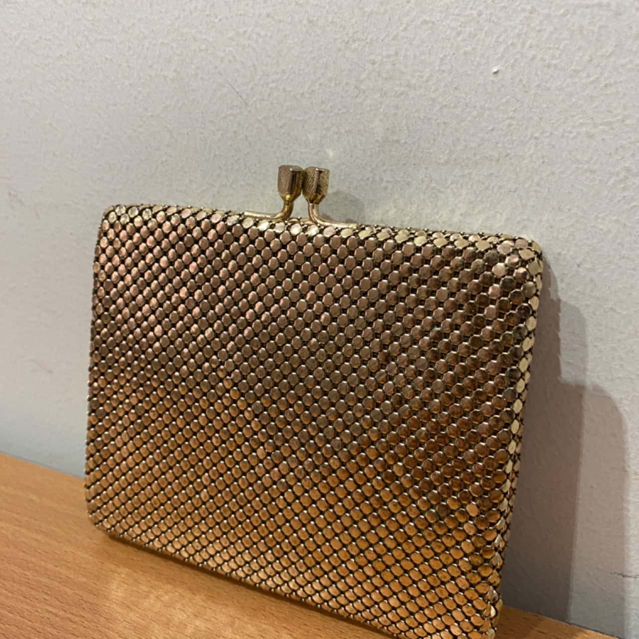 Glomesh Womens Clutch Gold (s)