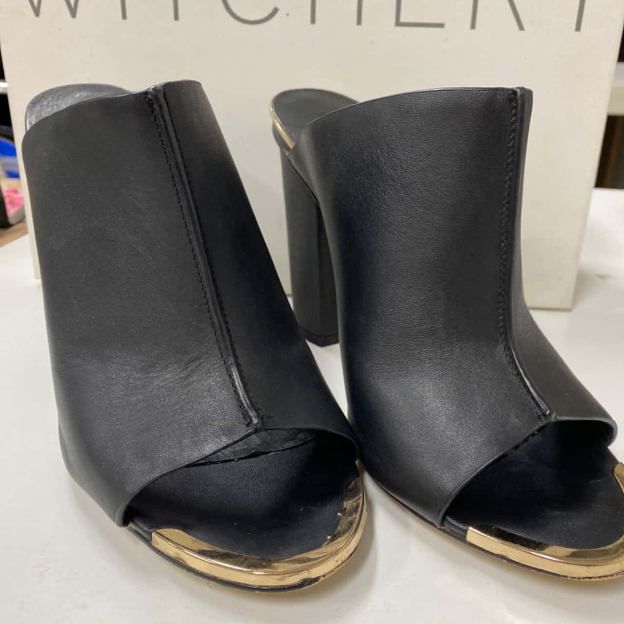 Witchery Womens Size 44 Black shoe(s)